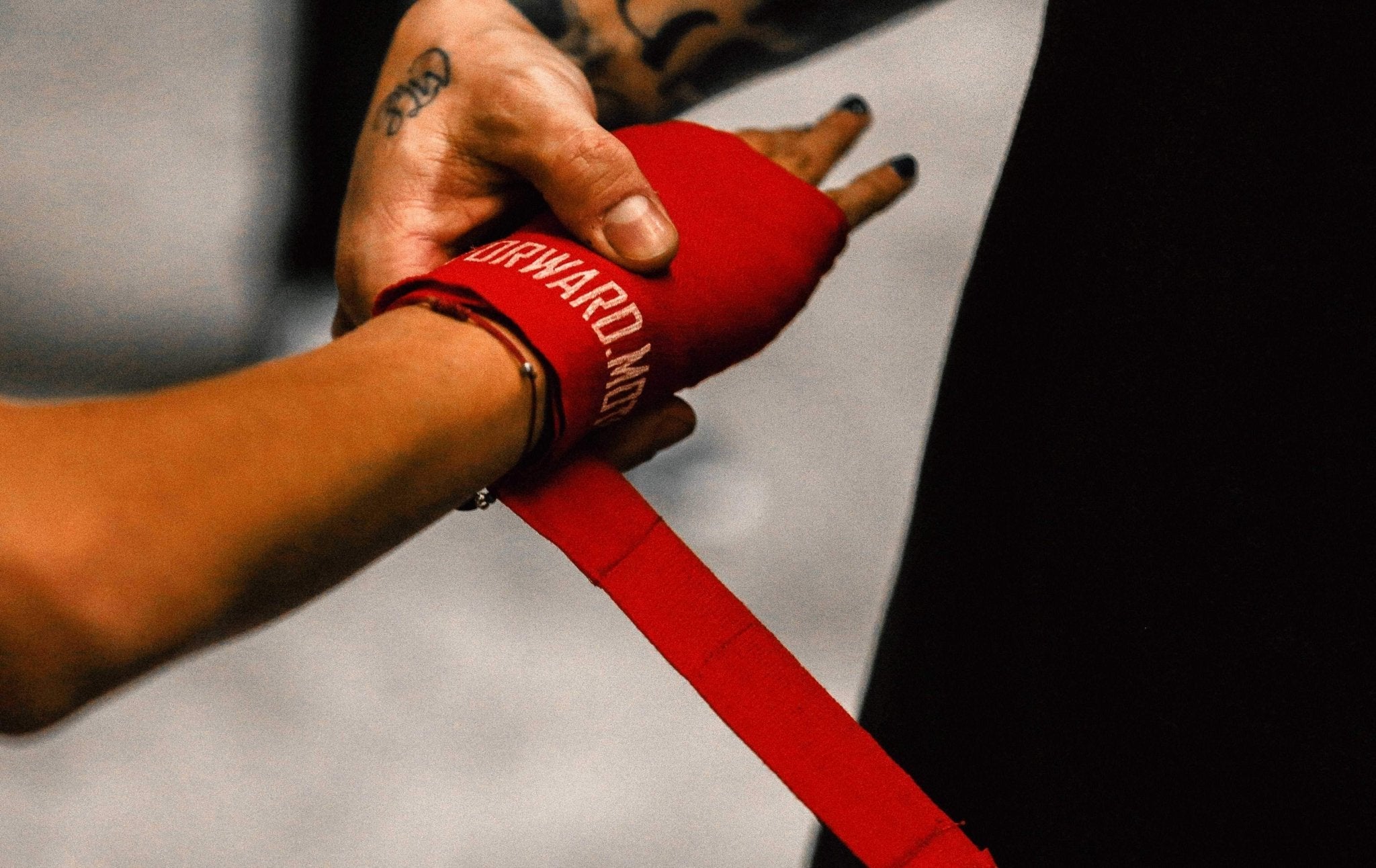 Onward How to Wrap Hands - Basic Hand Wrap Technique – Onward B2BAU